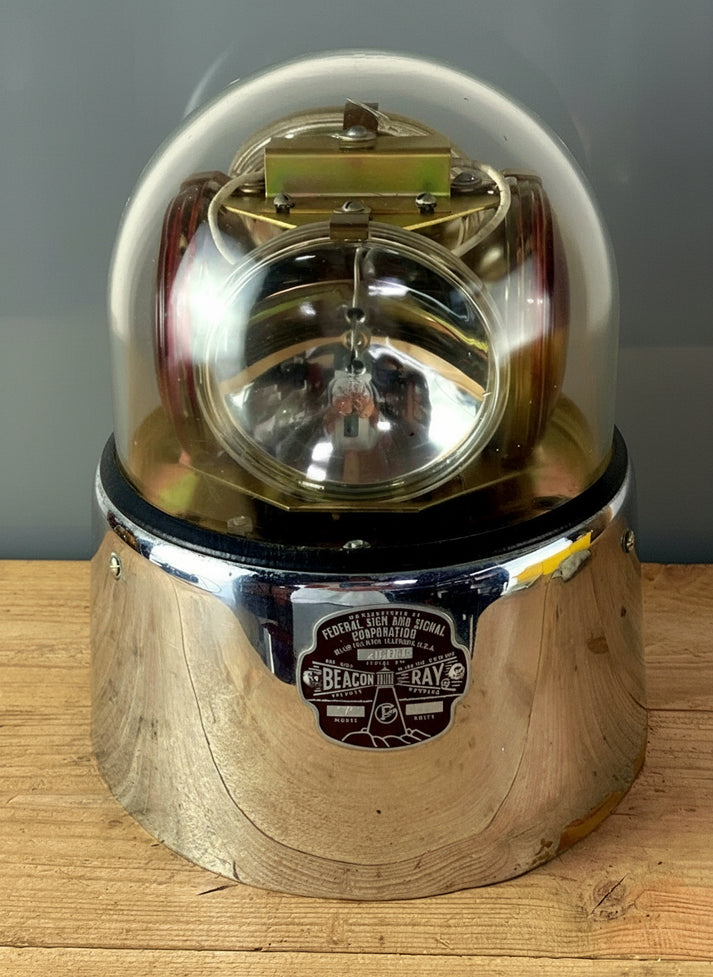 Federal Signal Beacon Ray Model 175 Light With Glass Dome