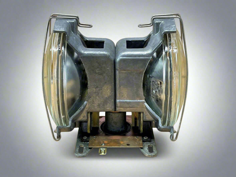 Federal Signal Aerodynic Aerotwin - Rotator Light Assembly with GE 446