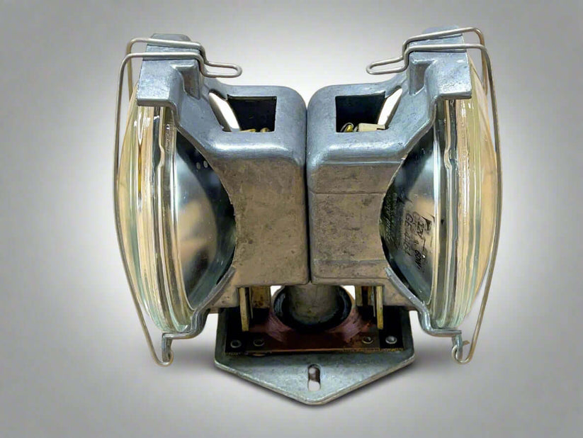Federal Signal Aerodynic Aerotwin - Rotator Light Assembly with GE 446