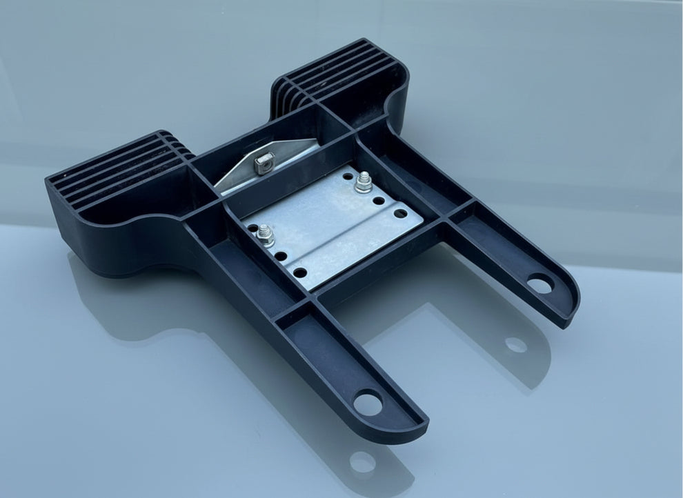 CODE 3 2100 2500 2700 MX7000 Excalibur - Pair Mounting Feet with Hardw