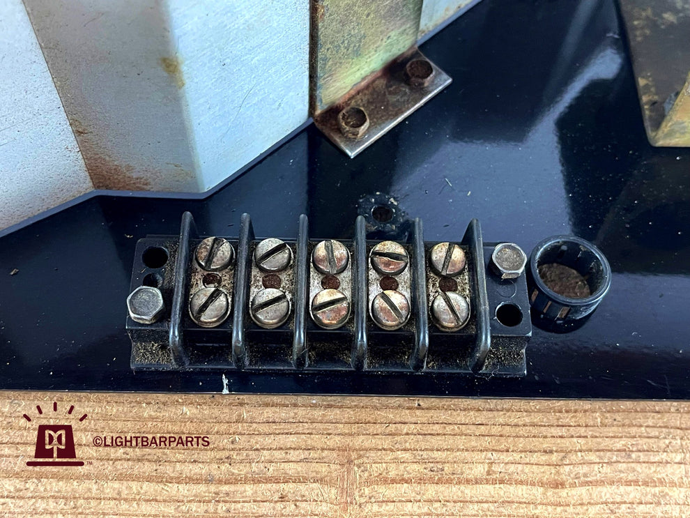 Federal Signal Twinsonic 12X 12F - 1/2 Cascade Mirror, Mount Plate, Ge